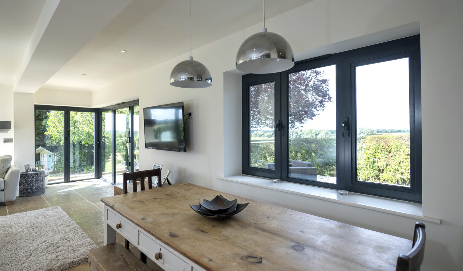 Aluminium Windows Worthing | Bespoke Aluminium Window Prices